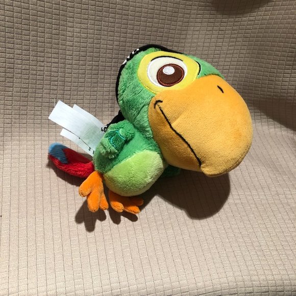 Disney | Toys | Disney Skully Parrot Plush 6 Jake Neverland Bird Green ...